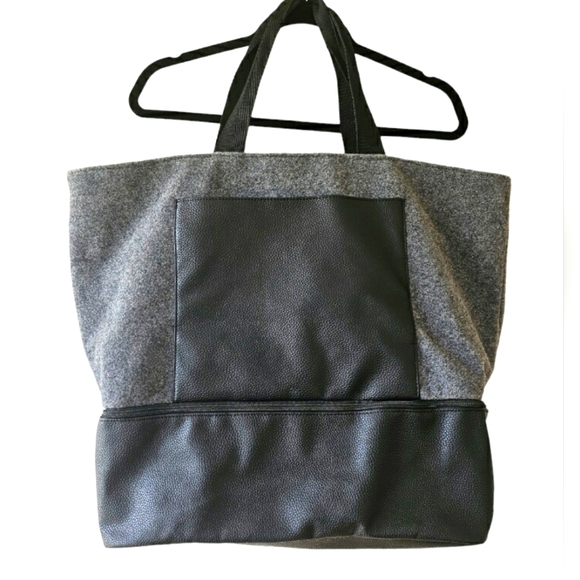 DSW | Bags | New Dsw Gray Faux Wool Black Leather Large Weekender ...